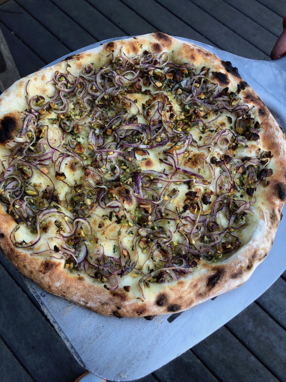 3 Vegan Pizza Topping Combinations- So Delicious! - Tastefully Plant Based